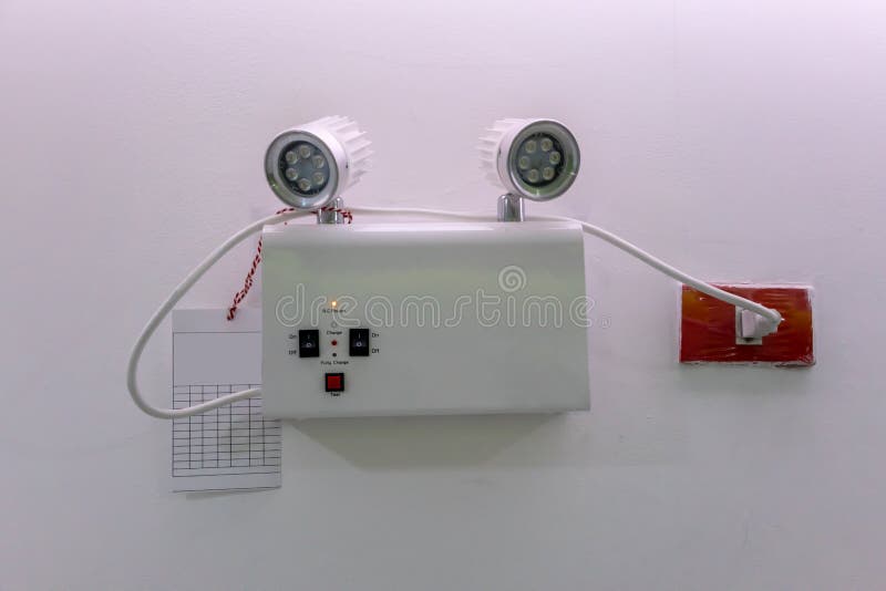 Emergency Light Auto Lighting Working when Power Outage by Battery ...