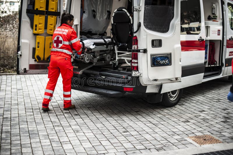 Emergency Operator in Action Editorial Image - Image of helicopter ...