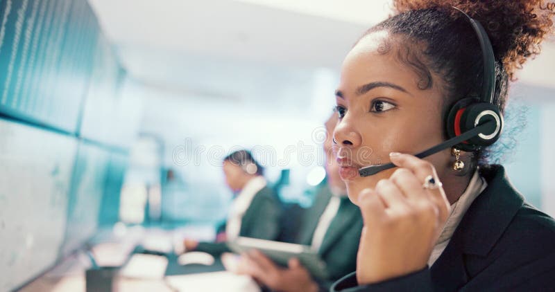 Emergency Service Woman Computer Headset Security Dispatcher Operator ...