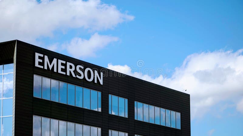 Emerson Logo En El Lado De Un Edificio Foto editorial - Imagen de ...