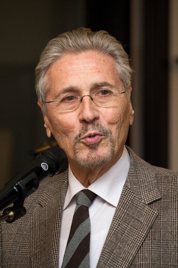 Emil Constantinescu editorial photo. Image of platform - 28461036