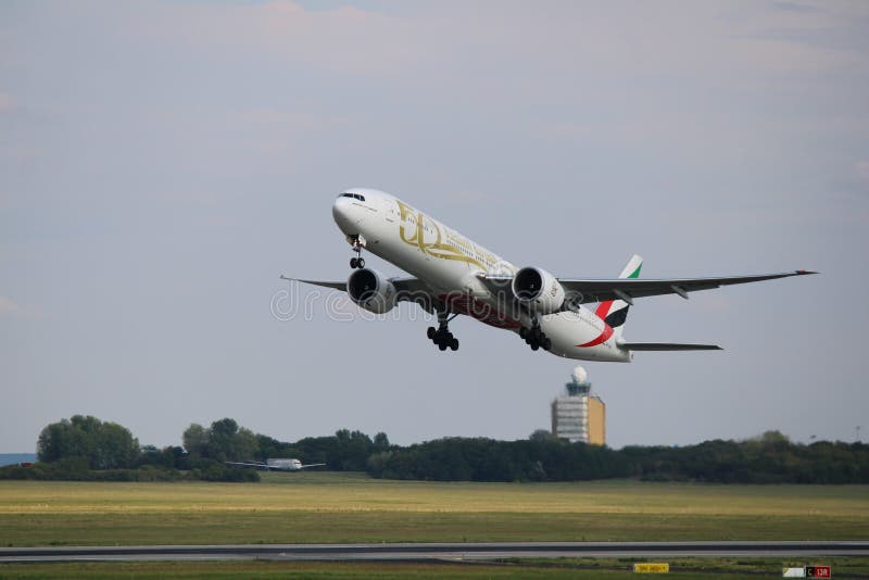 Emirates Boeing 777 Takeoff at Budapest Editorial Image - Image of ...