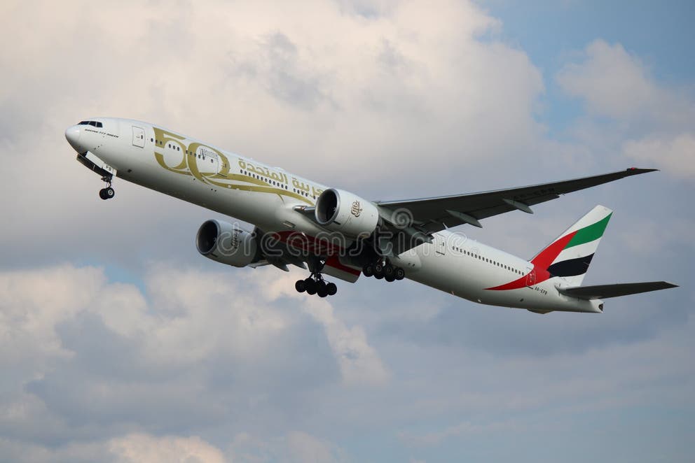 Emirates Boeing 777 Takeoff at Budapest Editorial Stock Photo - Image ...