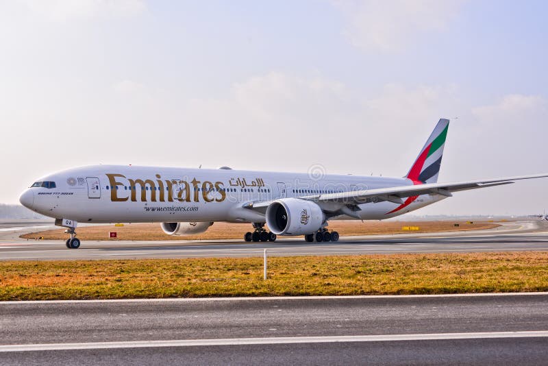 Emirates B777 editorial photo. Image of b777, flight - 255291696