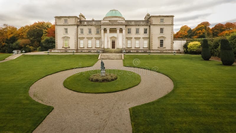 Rechtbank Emo Court. Portlaoise. Ierland Stock Afbeelding - Image of ...