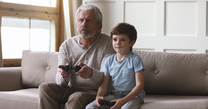 Känslosam Glad Ung Pappa Som Knullar Liten Dotter Arkivfilmer