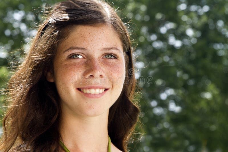 Empanada Pecosa De Cutie De La Cara Imagen de archivo - Imagen de ...