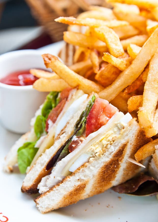 Coripan Argentino En Plato Con Papas Fritas. Plato Tradicional ...