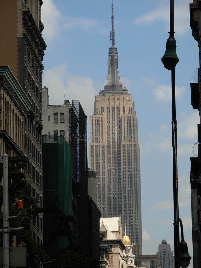 Top of Empire State Building Editorial Photography - Image of horizon ...