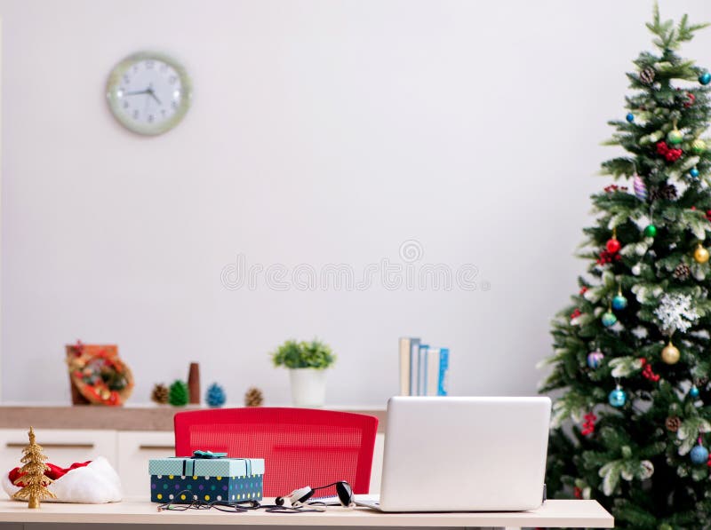 Employee Working in the Office at Christmas Eve Stock Photo - Image of ...