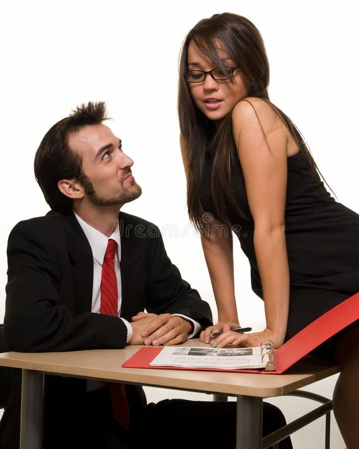 Dame Sexy De Bureau Sasseyant Sur Son Bureau Image Stock Image Du