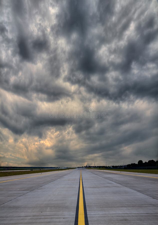 Empty airport runway stock image. Image of airplane, pavement - 91045069