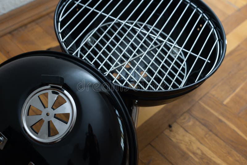 Empty Barbecue Grill Close-up in the Backyard Lawn at Summer. Stock ...