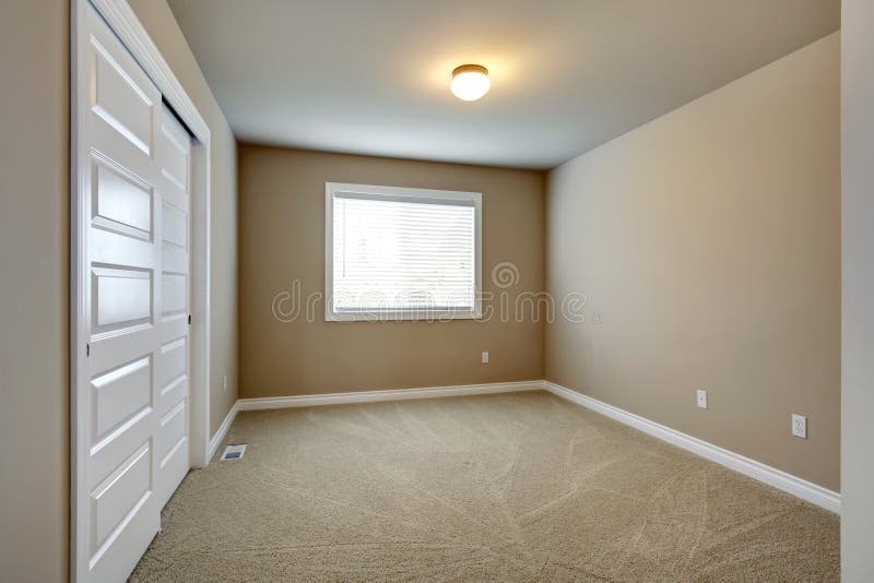 Empty beige room stock photo. Image of residential, ceiling - 39453196