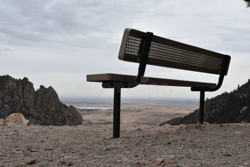 Empty Bench at Continental Divide Overlook, Eldorado Canyon State Park ...