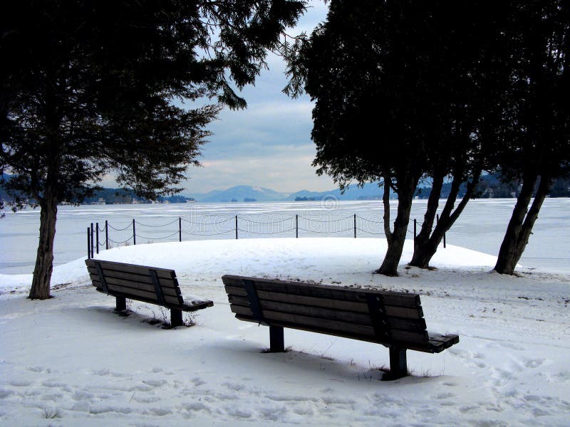 Empty Benches on Lake George Stock Image - Image of chilly, park: 4259809