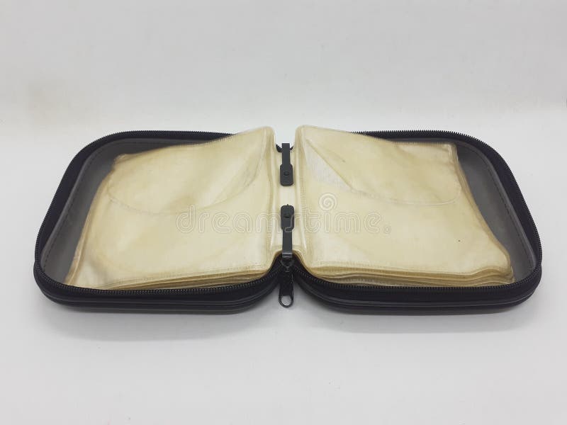 Empty Blank Plastic Compact Disc CD Wallet Case for Data Storage ...