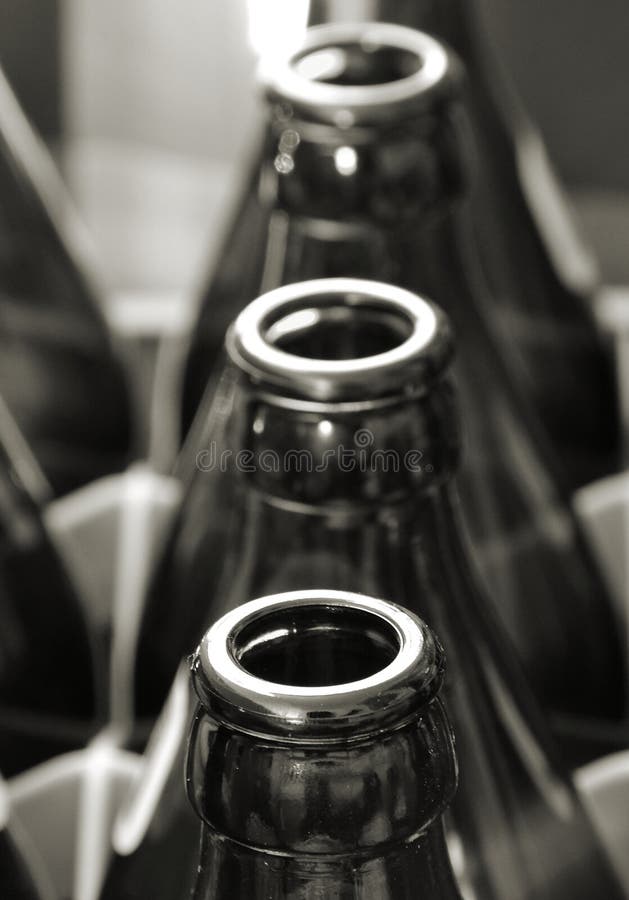 Empty bottles, Empty bottles in a crate of
