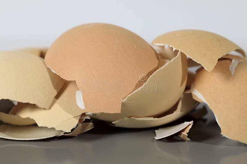 A Pile of Many Broken Empty Egg Shells Stock Photo - Image of lots ...
