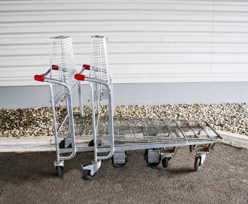 Empty Carts for Large Purchases Stock Photo - Image of shop, shopper ...