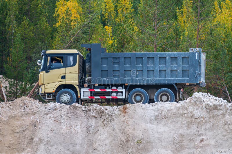 129 Truck Empty Tipper Stock Photos - Free & Royalty-Free Stock Photos ...