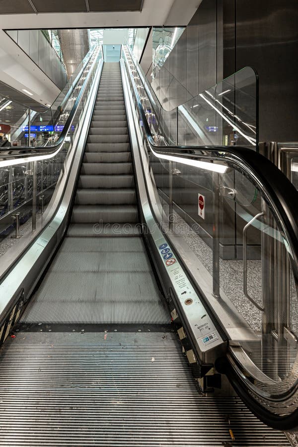 422 Escalator Bottom Stock Photos - Free & Royalty-Free Stock Photos ...