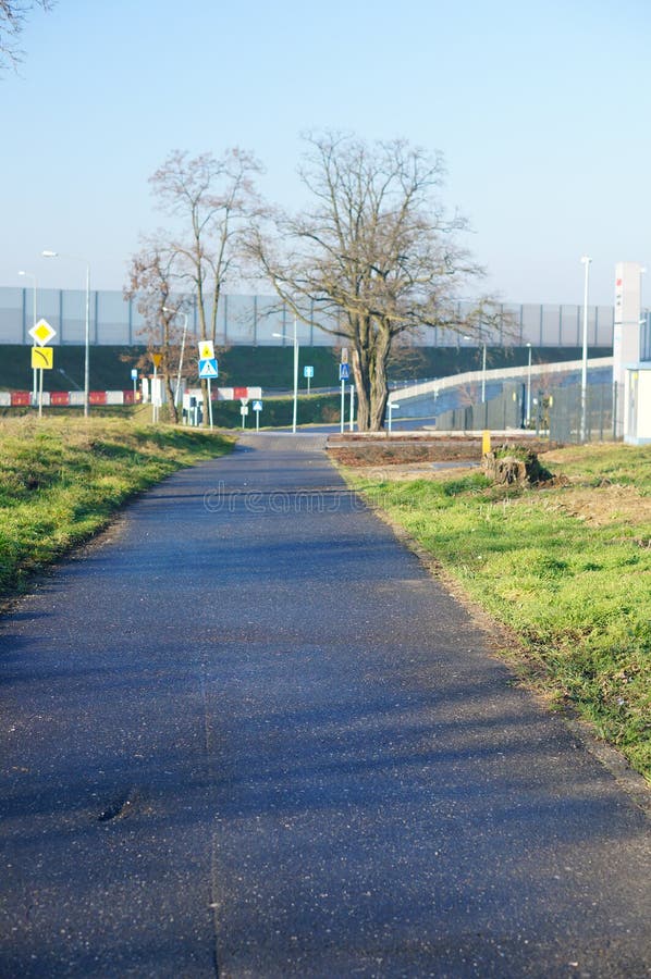 Empty footpath stock image. Image of empty, path, footpath - 36412735