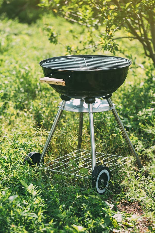 Empty grill with coal stock image. Image of barbecue - 141835227