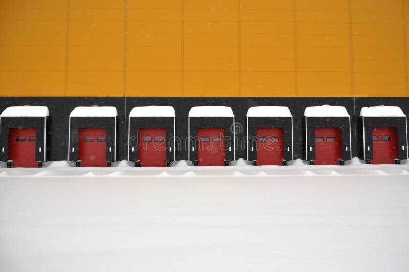 Empty Loading Dock stock image. Image of horizontal, industry - 14114867