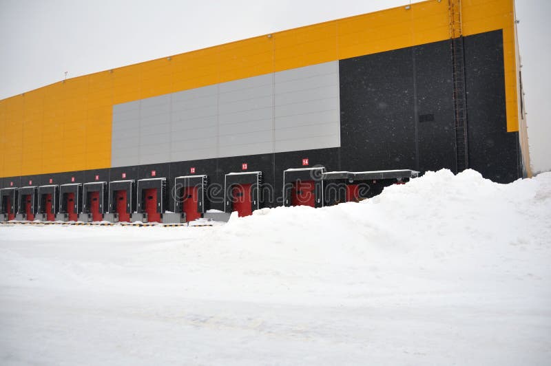 422 Truck Warehouse Winter Stock Photos - Free & Royalty-Free Stock ...