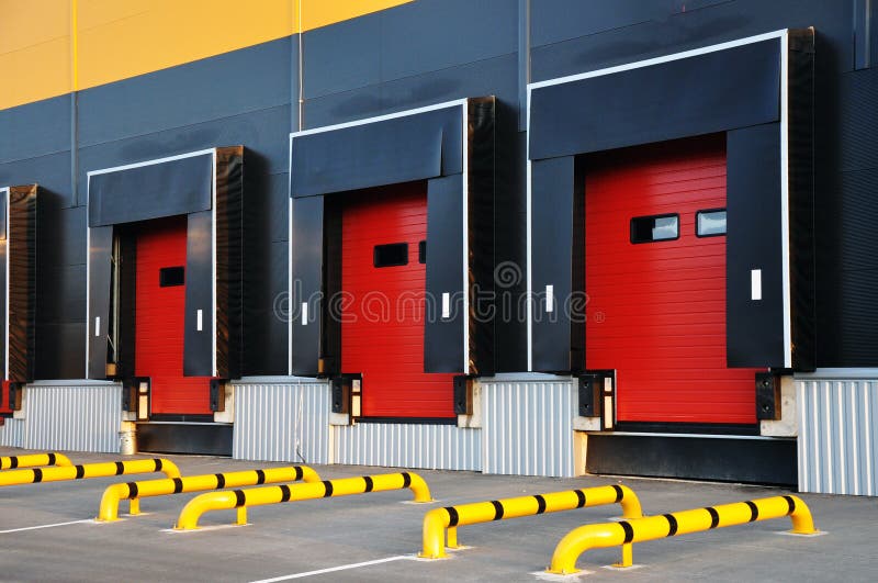 Empty Loading Dock stock image. Image of horizontal, industry - 14114867