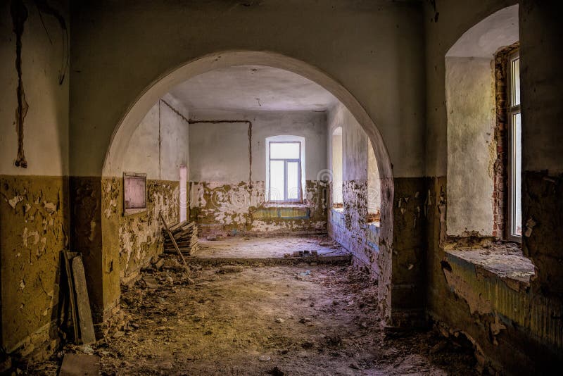 Empty Messy Room in Abandoned Mansion Stock Image - Image of abandoned ...