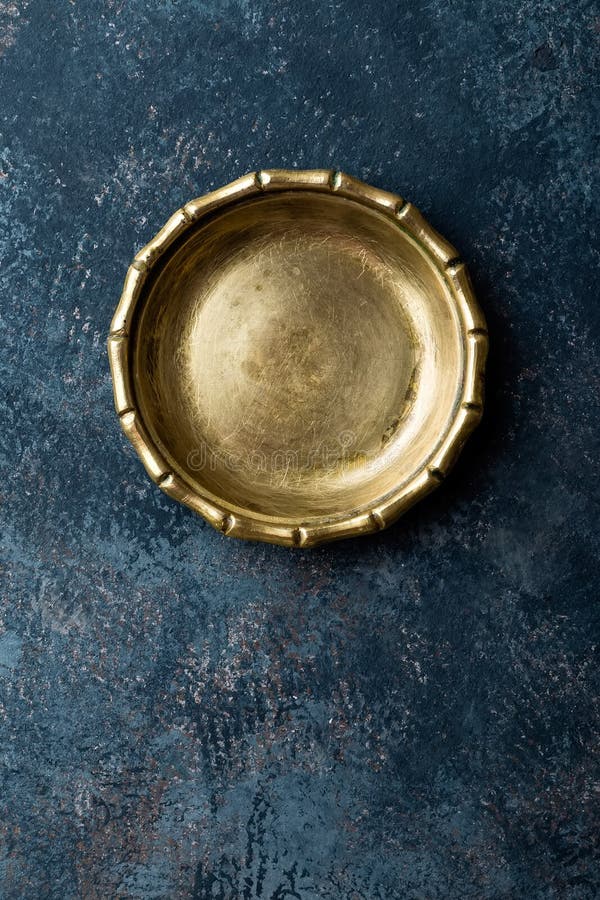 Empty Metal Plate on Dark Texture Background Top View Stock Image ...