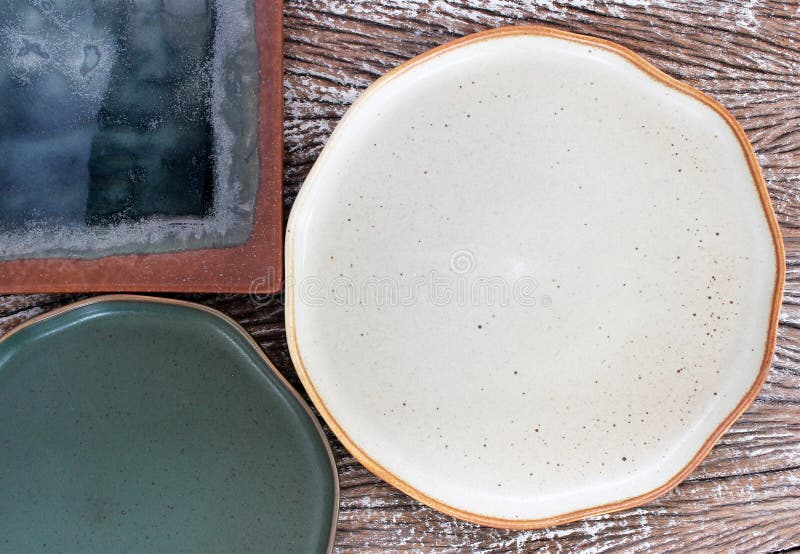 Empty Modern Ceramic Plate on Wood Table Background ,top View Stock ...