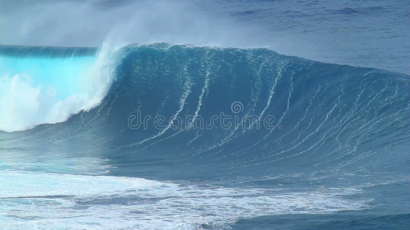 Empty Ocean Wave stock video. Video of dramatic, summer - 36696016