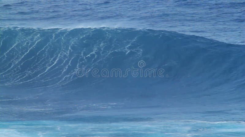 Empty Ocean Wave stock video. Video of dramatic, summer - 36696016
