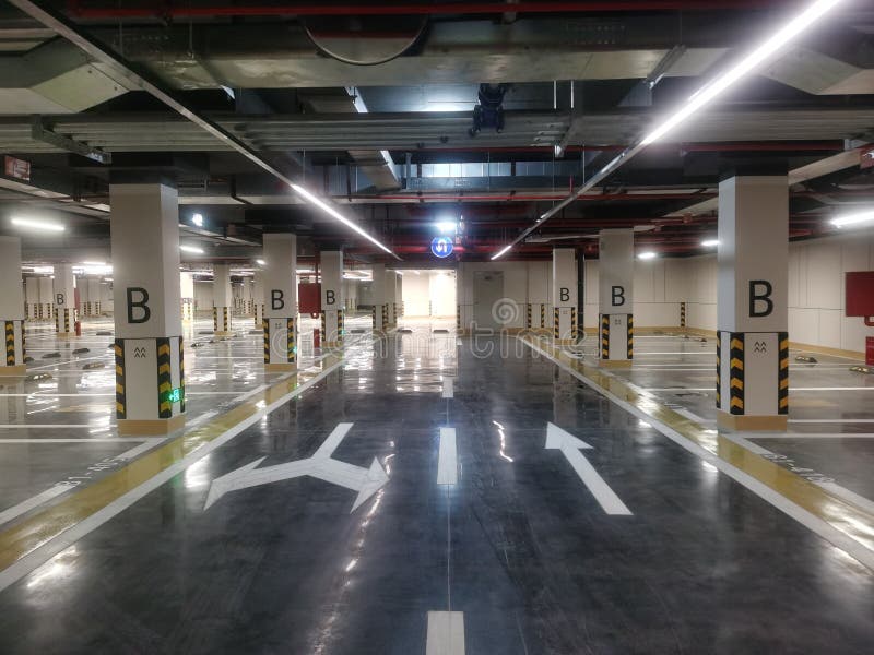Empty Parking on Basement Underground Stock Image - Image of concrete ...