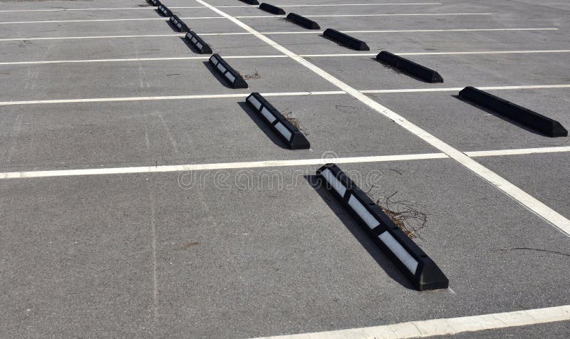 Empty Parking Space White Lines Curb Stops Stock Photos - Free ...