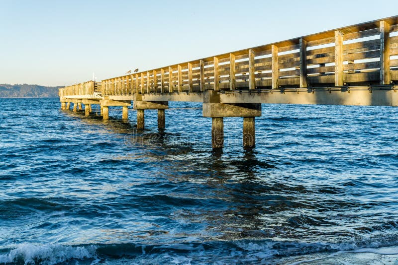 Empty Pier at Dash Point 11 Stock Image - Image of tide, shoreline ...