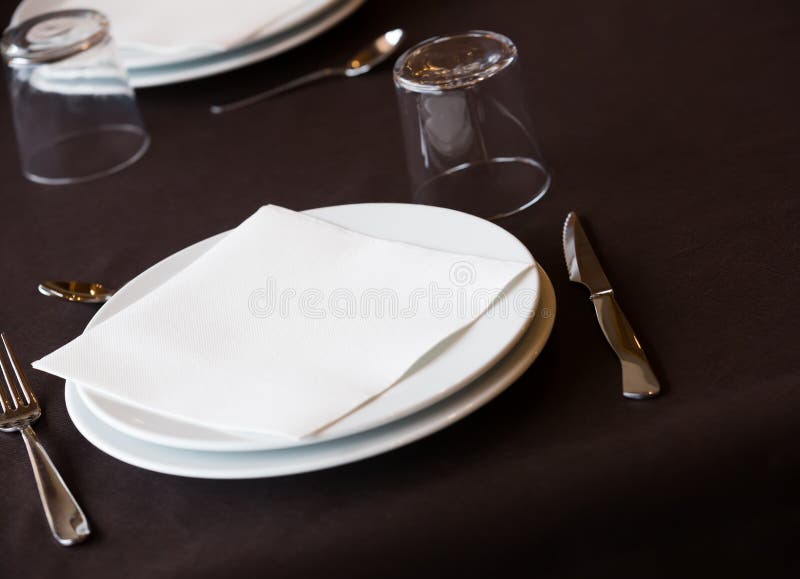 Empty plate restaurant stock image. Image of minimalistic - 76697893