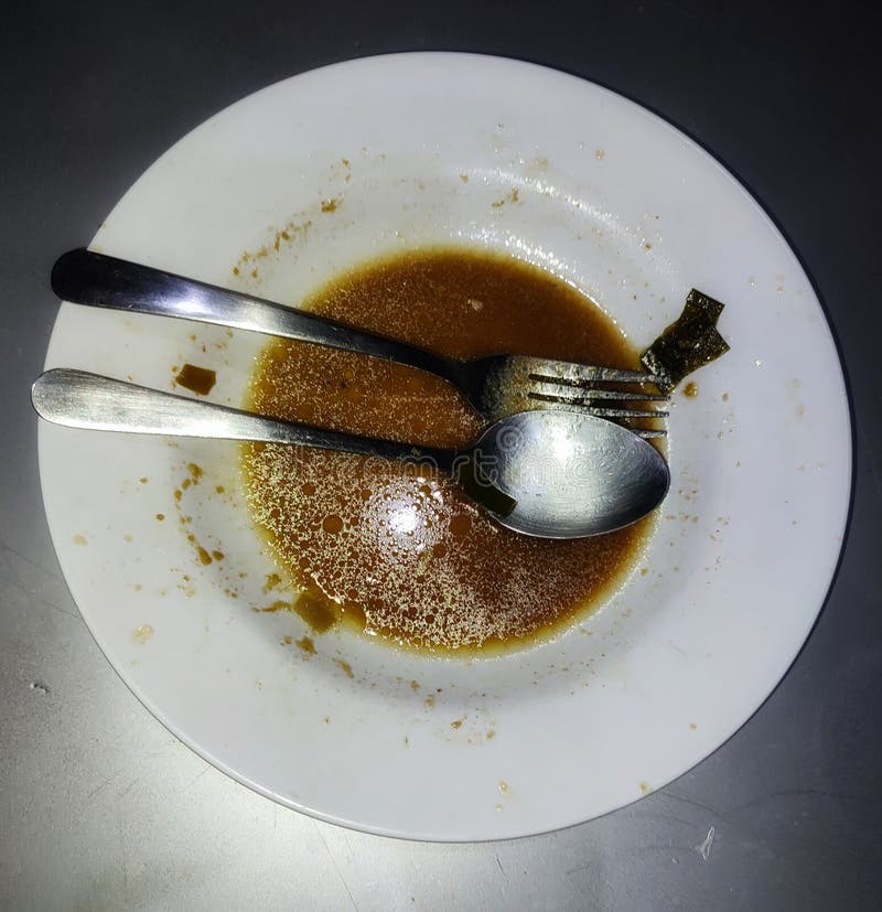 Empty Plates are Used To Eat Chicken Noodles Stock Image - Image of ...