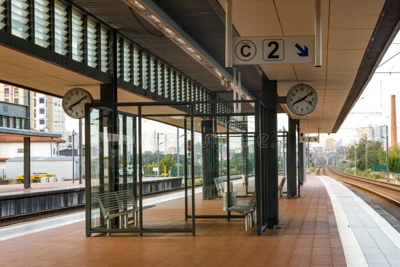 Empty Platform of the Railway Station. Image of Traffic Stop, Complete ...