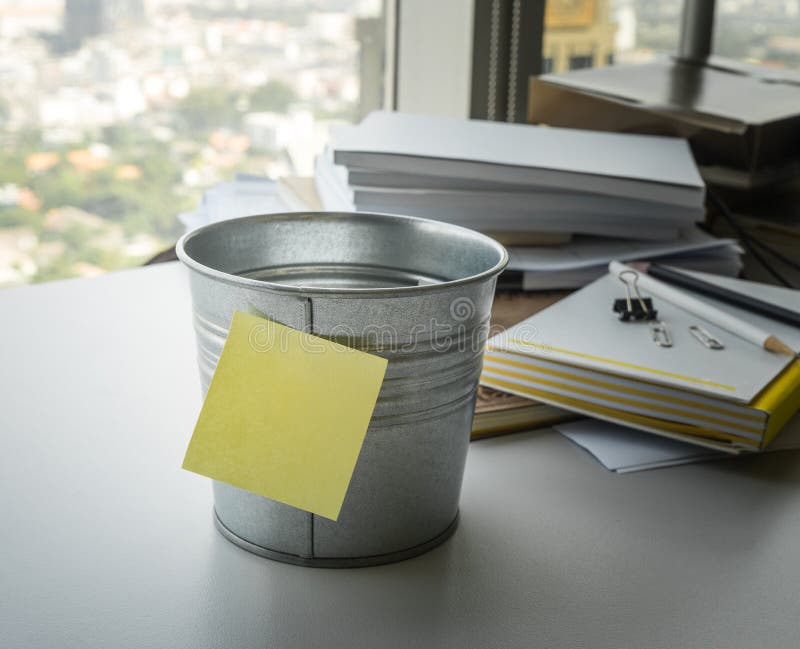 Empty of Post it Note on Bucket on Desk. Stock Image - Image of ...