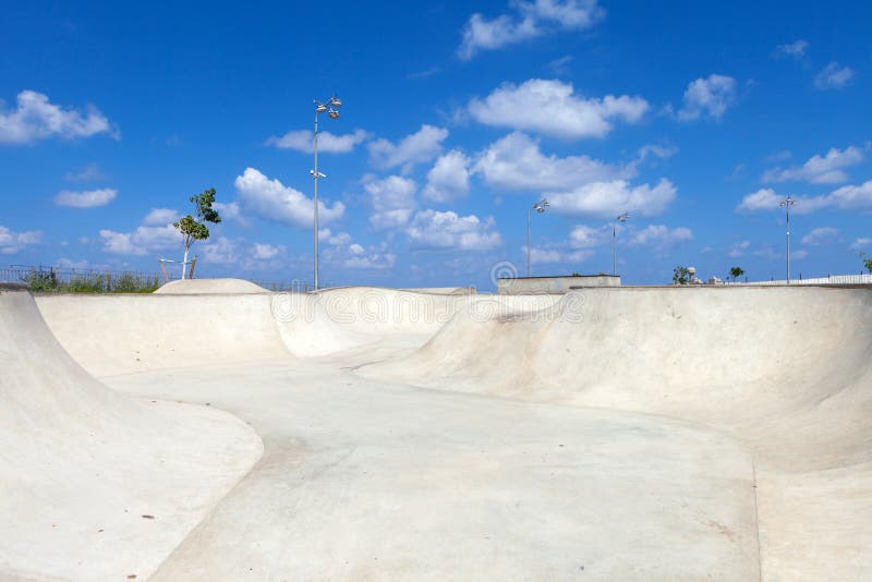 Empty public skate park stock photo. Image of skating - 77378106