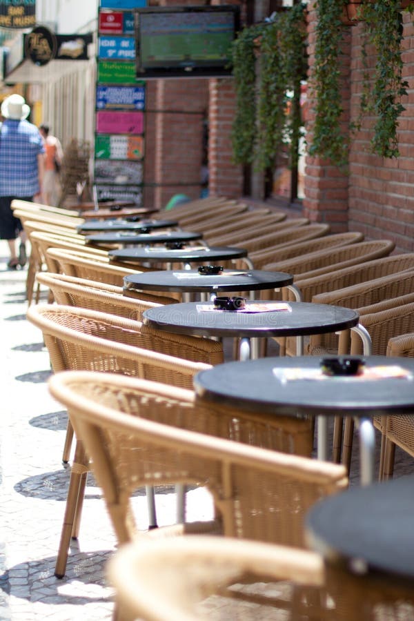 Empty restaurants editorial image. Image of europe, seats - 17732795