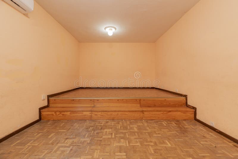 Empty Room with Raised Platform with Two Steps, Oak Parquet Floor Stock ...