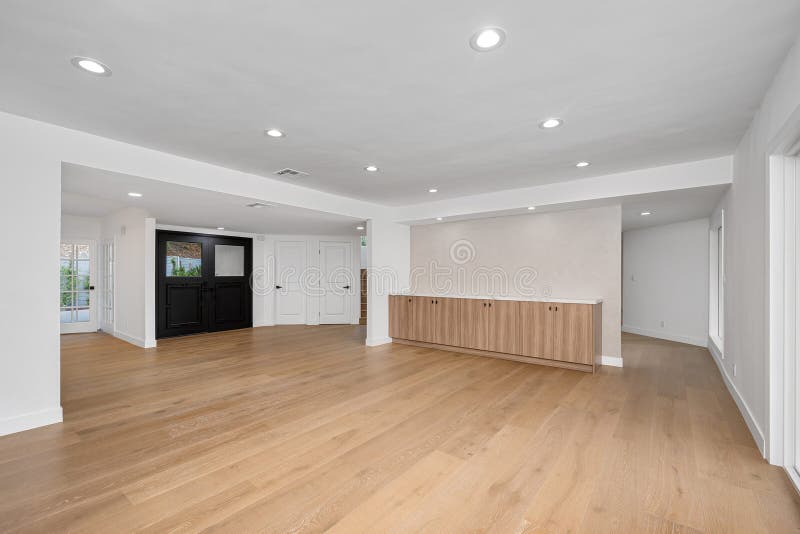 Empty Room in a Renovated Los Angeles Home Stock Photo - Image of house ...
