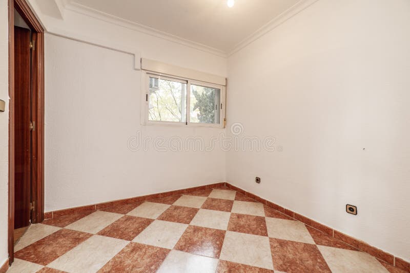 Empty Room with Smooth White Painted Walls, Checkered Stoneware Floors ...