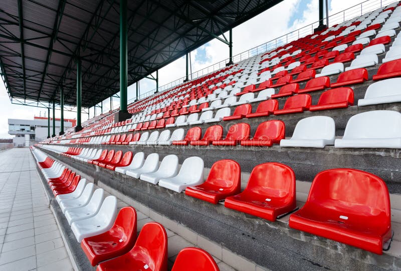 461 Stadium Crowd Race Track Stock Photos - Free & Royalty-Free Stock ...