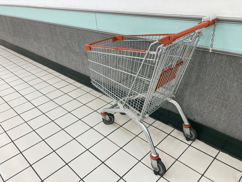 Empty shopping cart stock image. Image of trolley, supermarket - 385272895